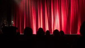 74 spektakle w jedną noc. Kraków zaprasza na Noc Teatrów 2026 - wkrk.pl